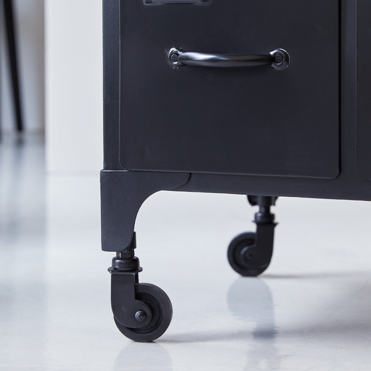 Commode en métal 9 tiroirs - Meuble de rangement de chambre - Tikamoon