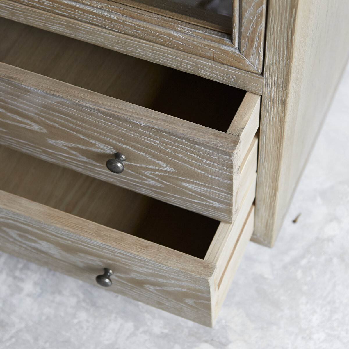 Sideboard aus Eiche 110 cm – Aufbewahrungsmöbel fürs Esszimmer – Tikamoon