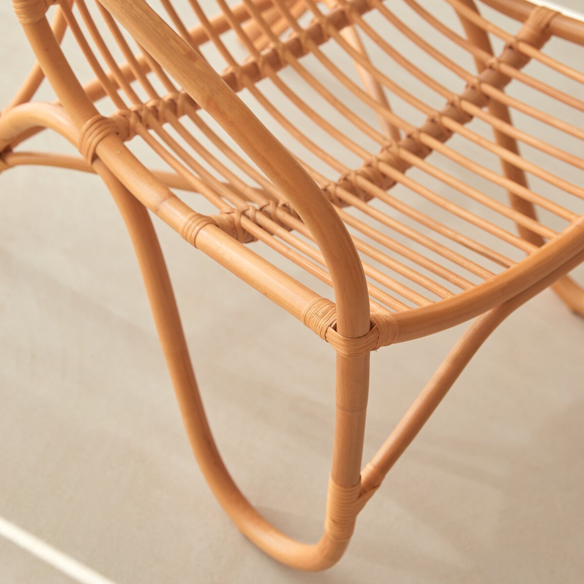 Assise en rotin naturel - Chaise à accoudoirs pour le salon - Tikamoon