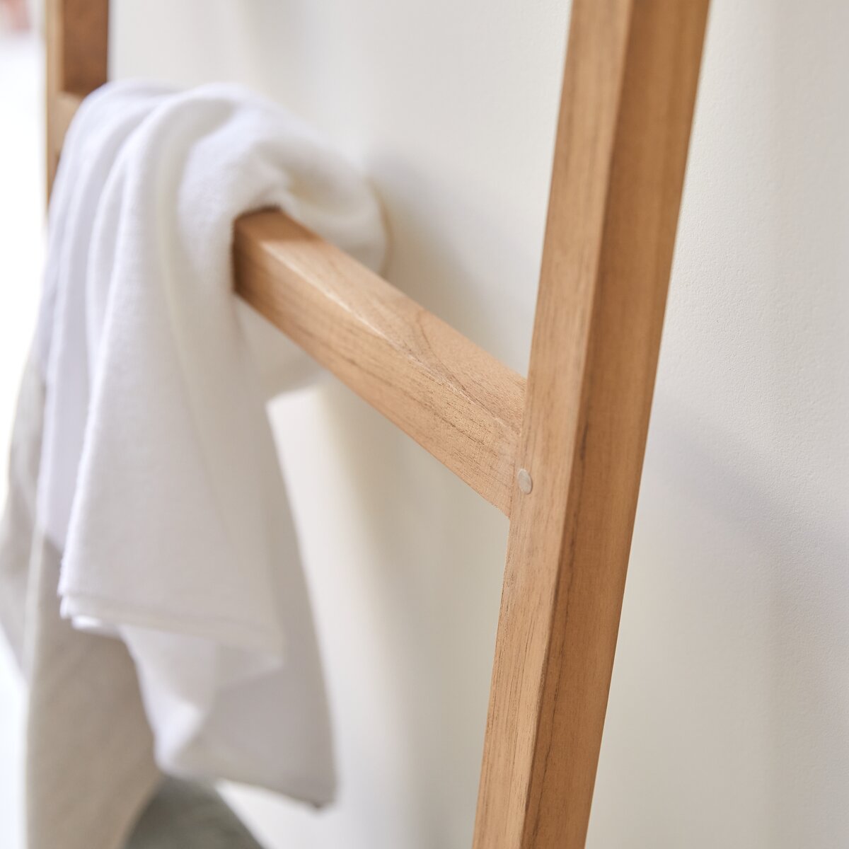 Solid teak Towel rack - Bathroom / Towel Rail - Tikamoon