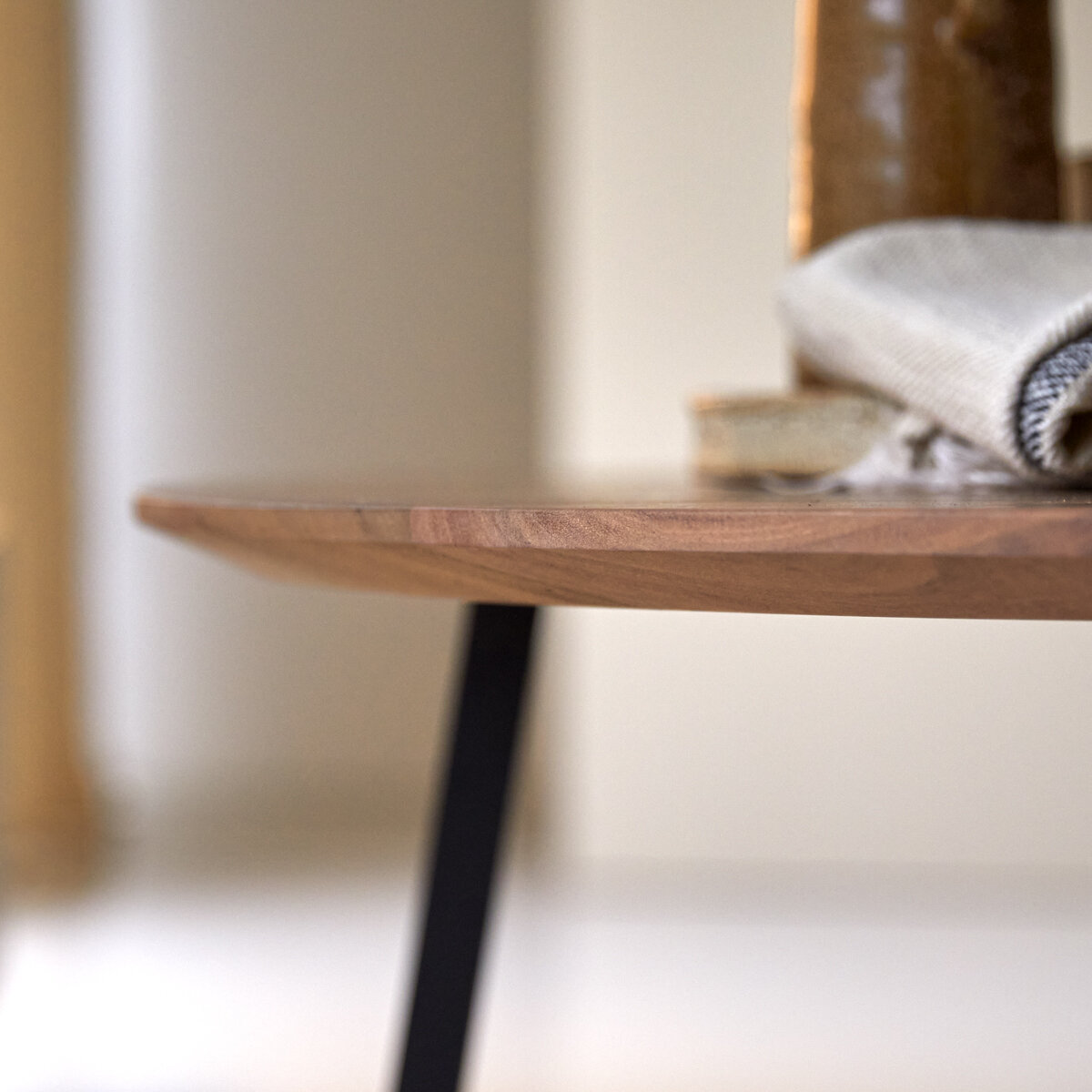 Temis Salontafel van massief acacia - Woonkamermeubels - Tikamoon