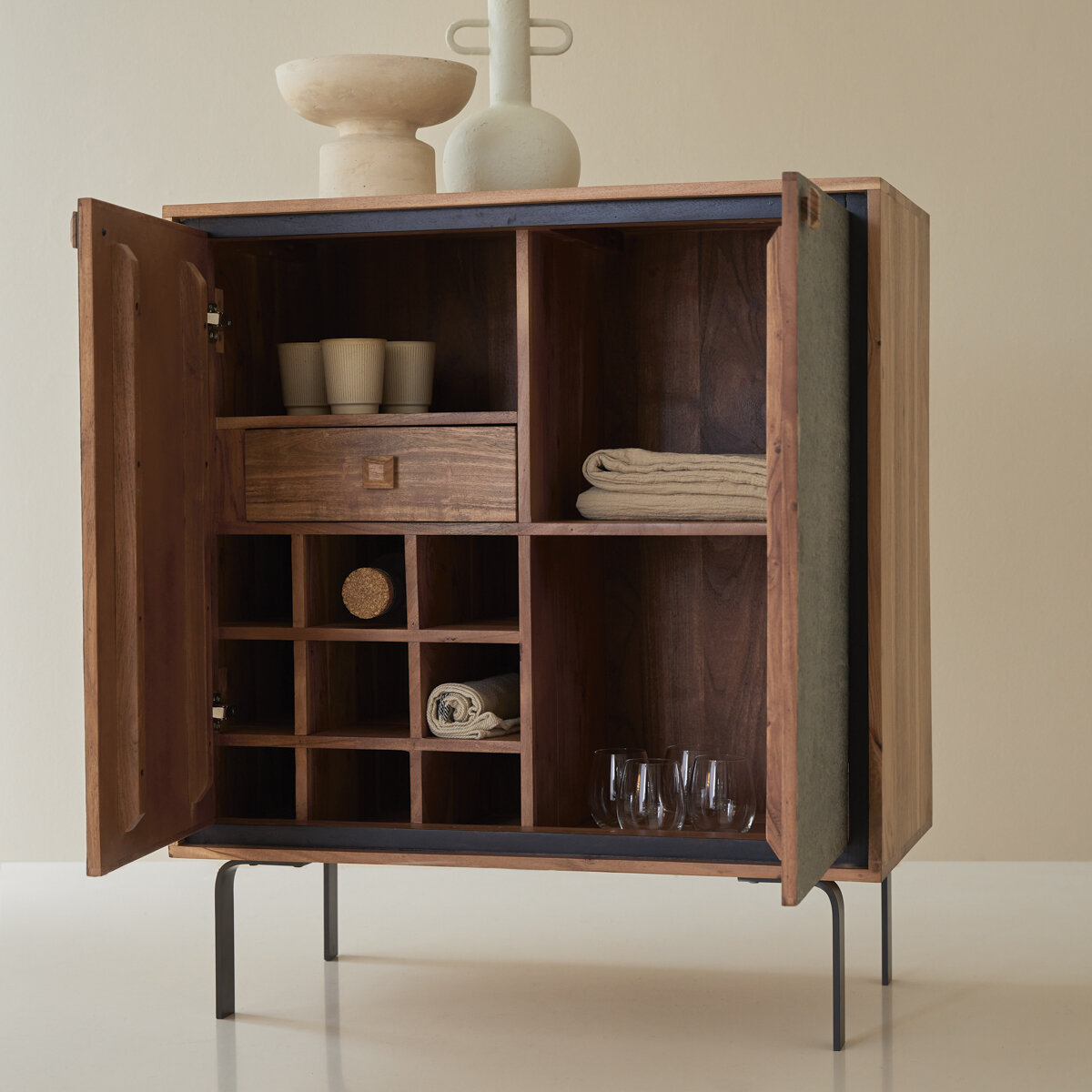 Temis Dressoir bar van acacia 90 cm - Woonkameropbergmeubel - Tikamoon