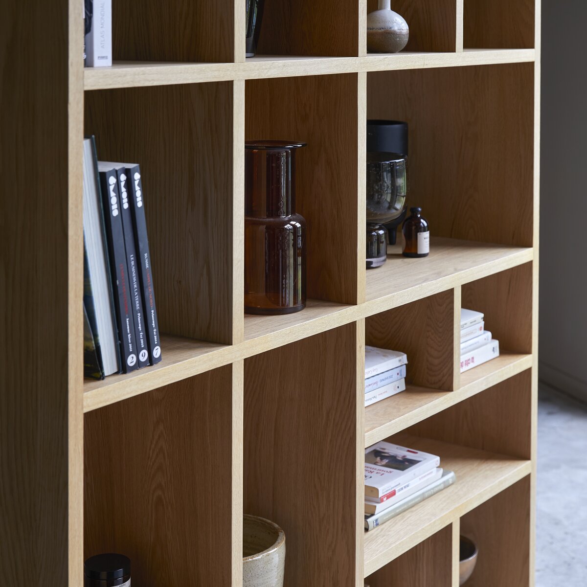 Oak high Bookcase - Living room / Bookcases - Tikamoon