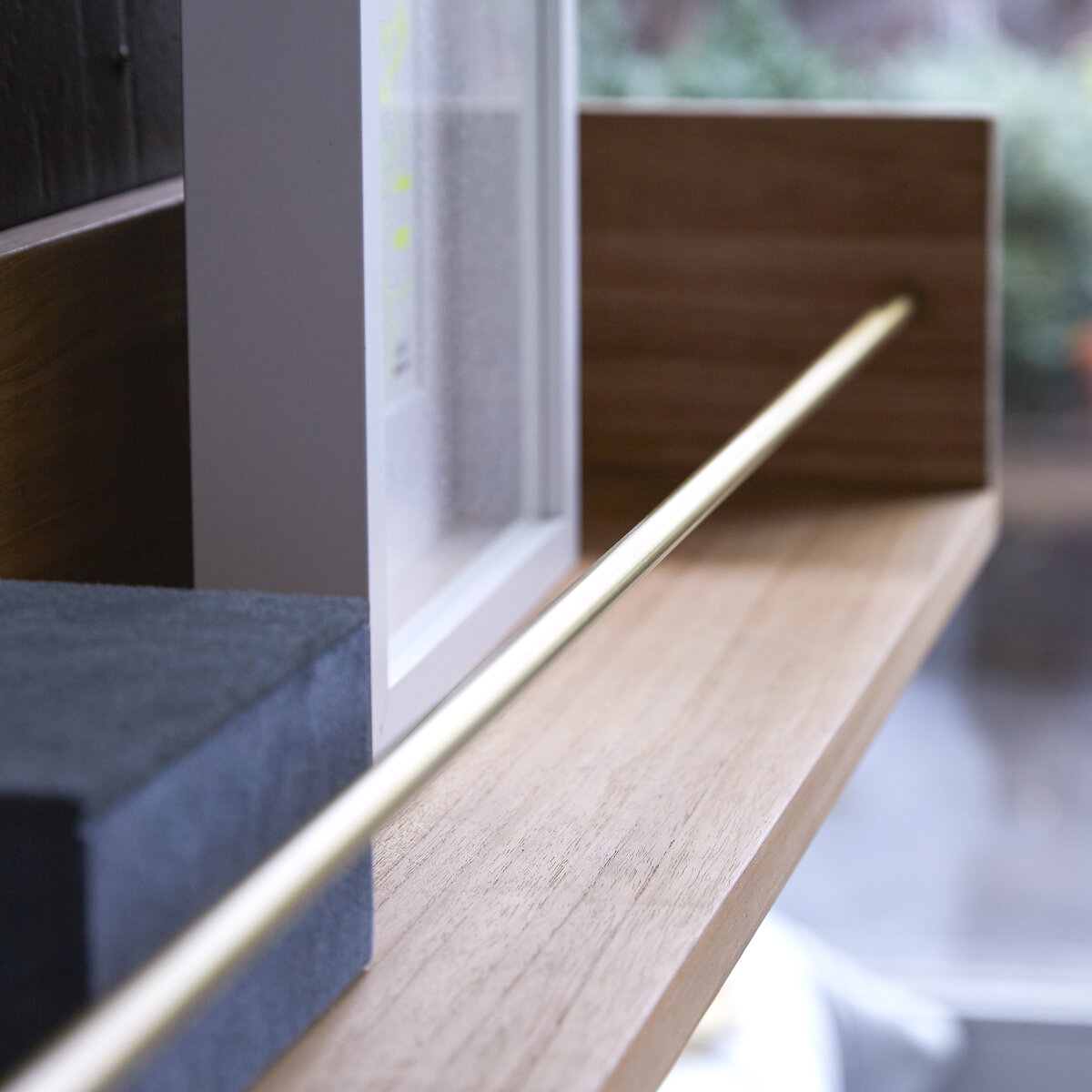 Sasha Wall Shelf 100 cm - Teak wood -brass shelves - Storage furniture ...