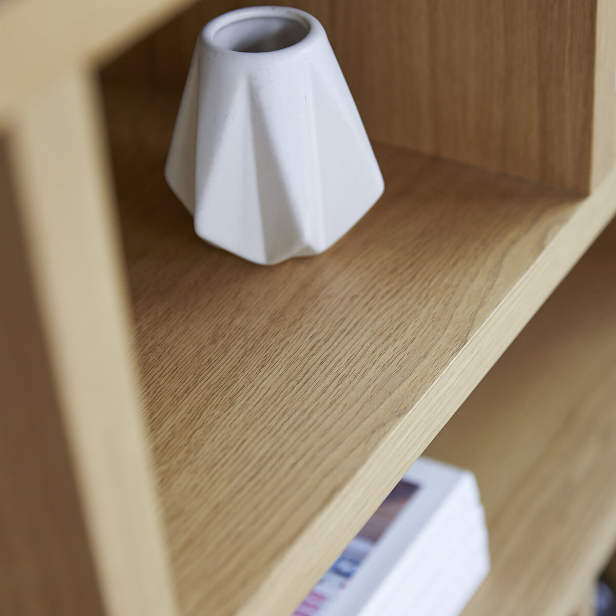 Bleu Nature oak and marble bookcase - Eyota at Tikamoon