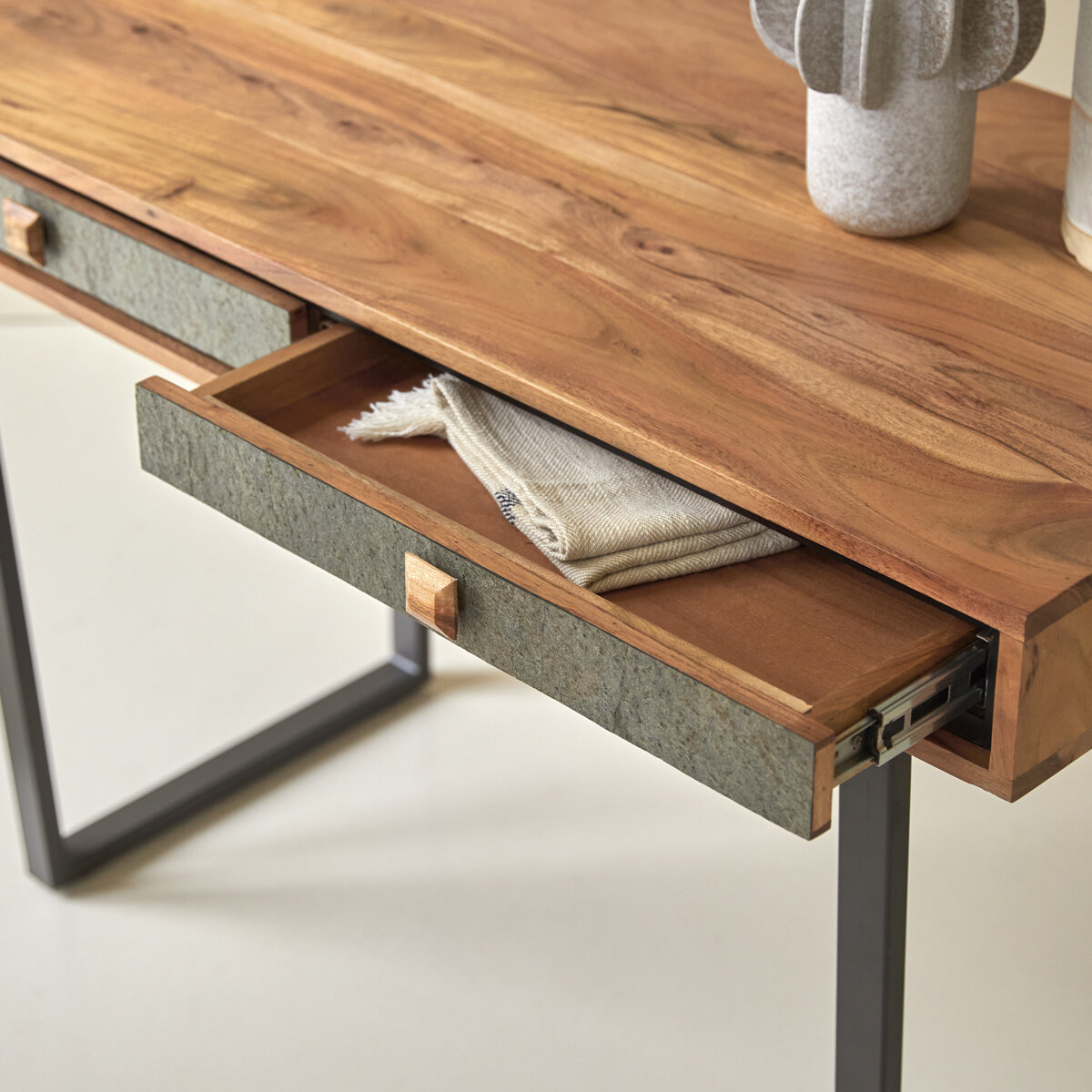 Temis Acacia bijzettafel - Opbergmeubel voor woonkamer - Tikamoon