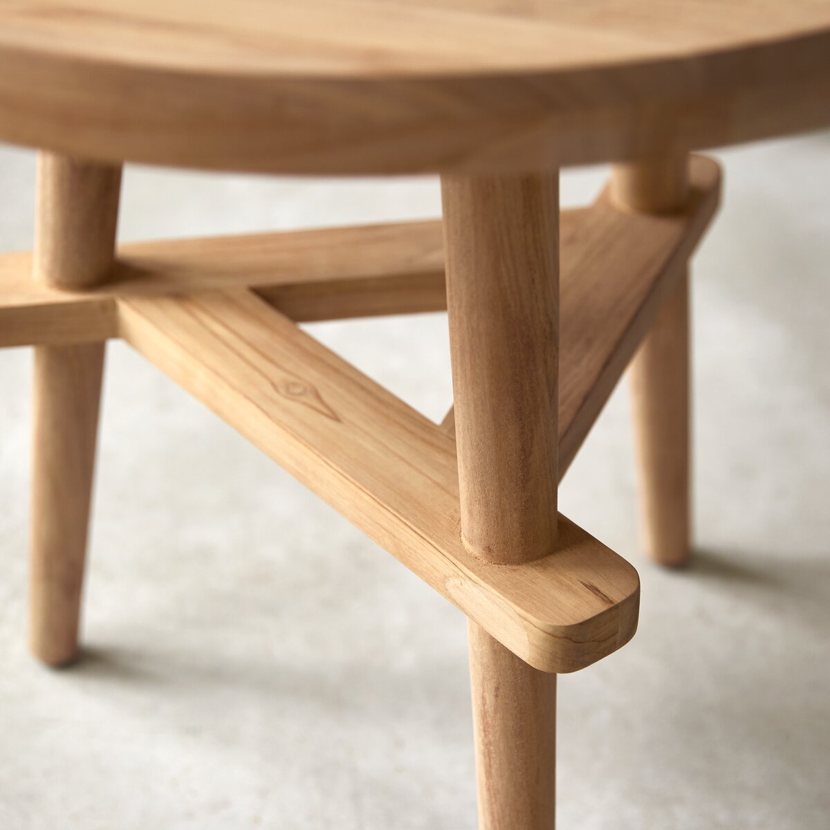 Round 60 cm teak side table - Lounge tables - Tikamoon