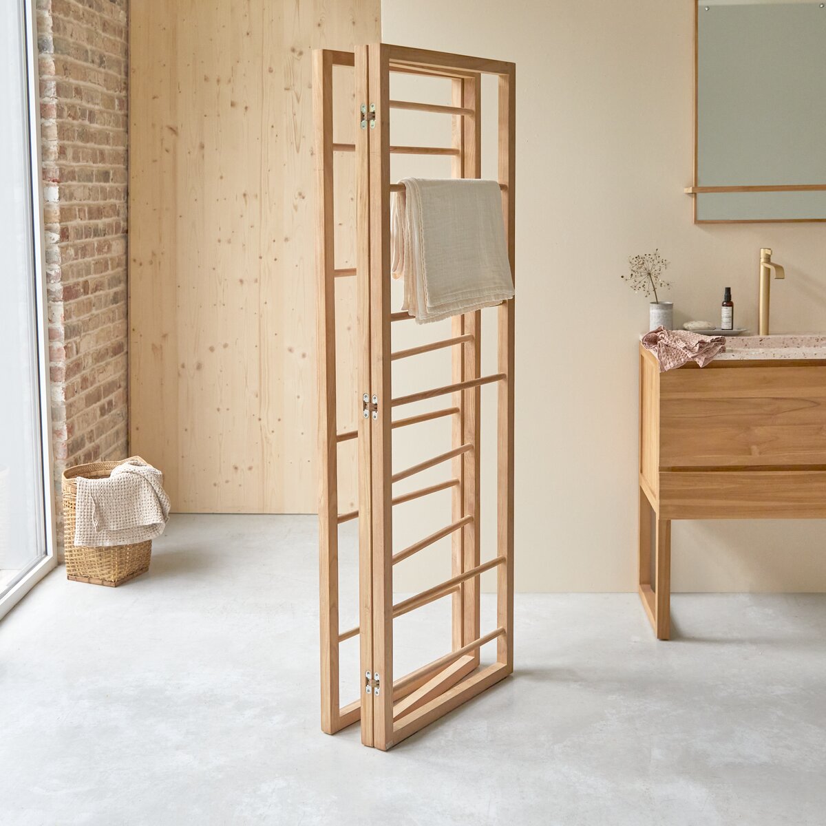 175 cm teak linen rack, Bathroom accessory, Tikamoon