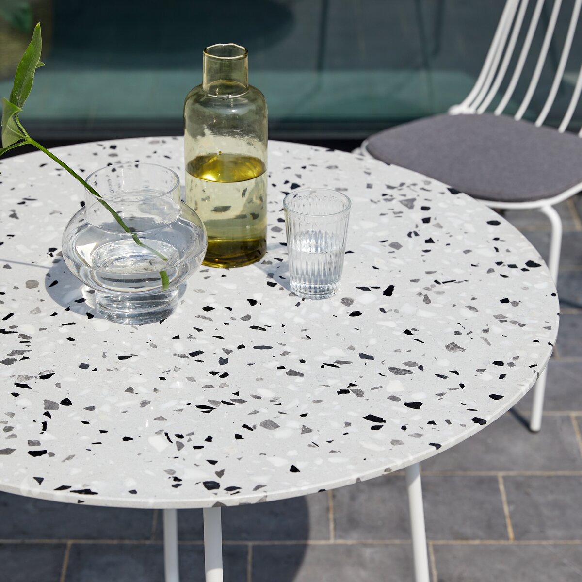 Tuintafel van wit premium terrazzo 90 cm - Tuinmeubels - Tikamoon