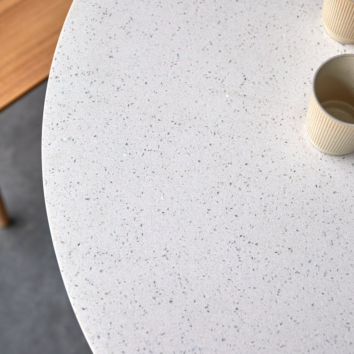 Isaure Ronde tafel van metaal en terrazzo voor 4/6 personen ...