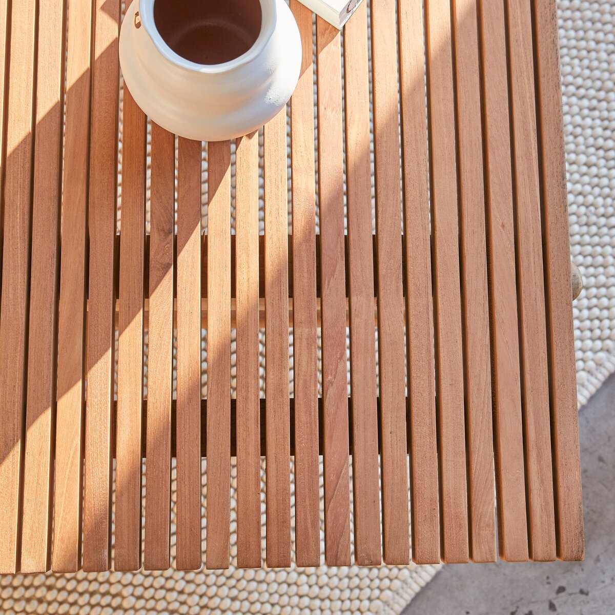 Slatted solid teak coffee table - Living room furniture - Tikamoon