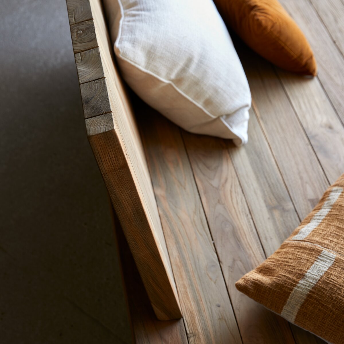 Solid teak bench - Seats 3 - Living room seating - Tikamoon