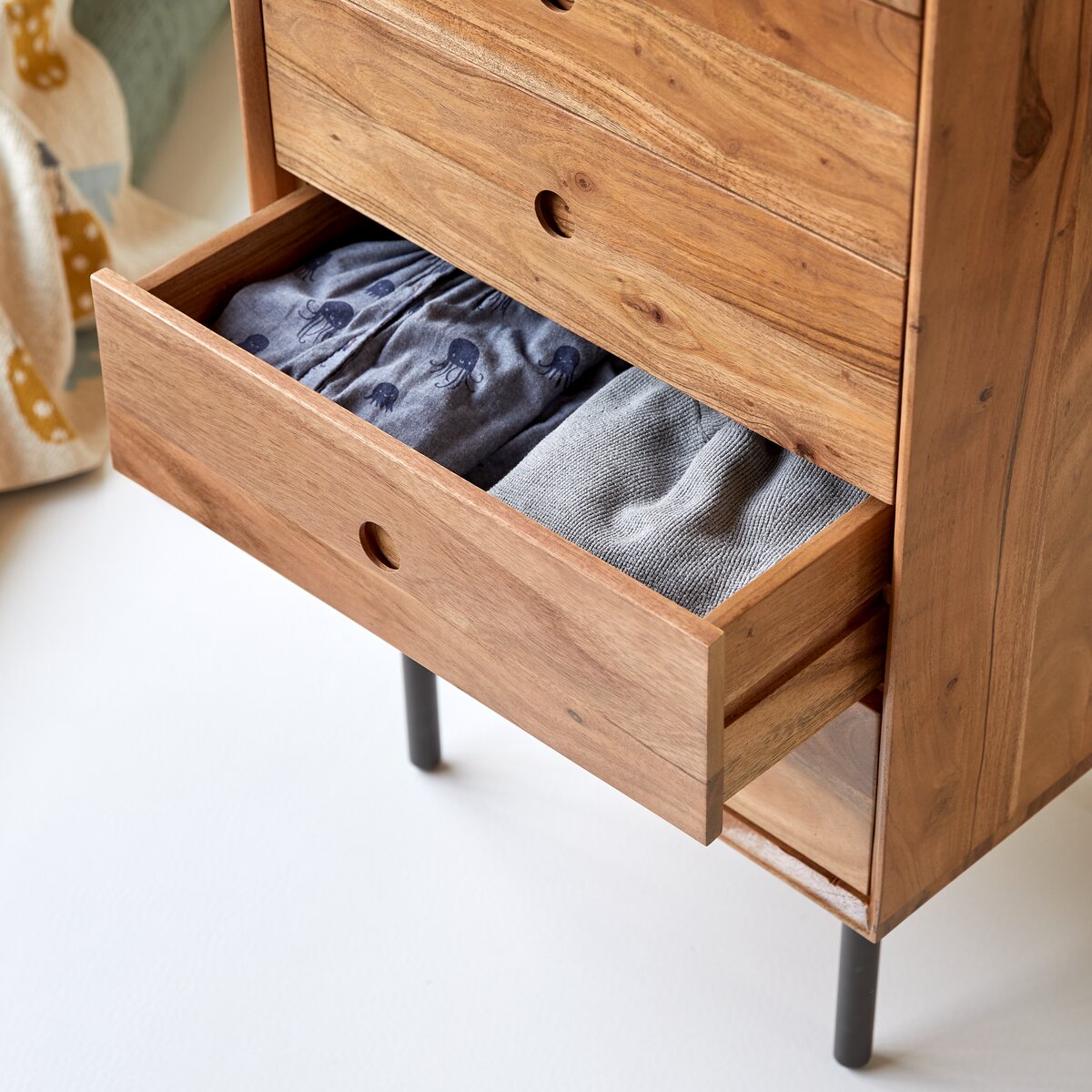 Kids 5-drawer acacia chest of drawers - Bedroom storage furniture ...