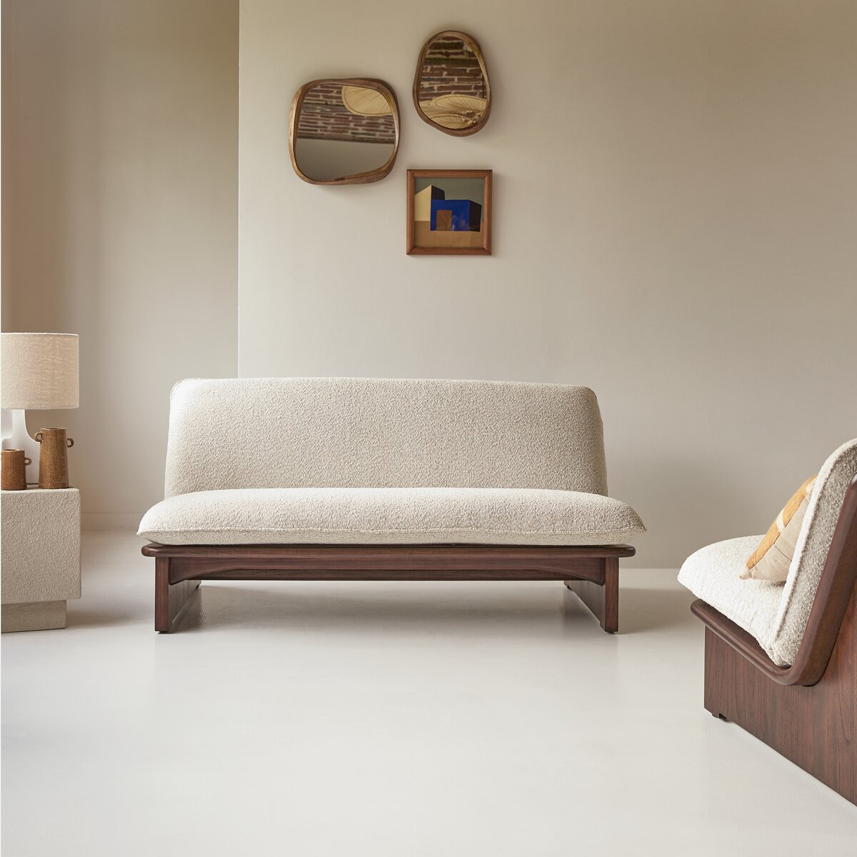 Sillón de mindi macizo y tela color crudo - Salón / Sillón & Banco ...