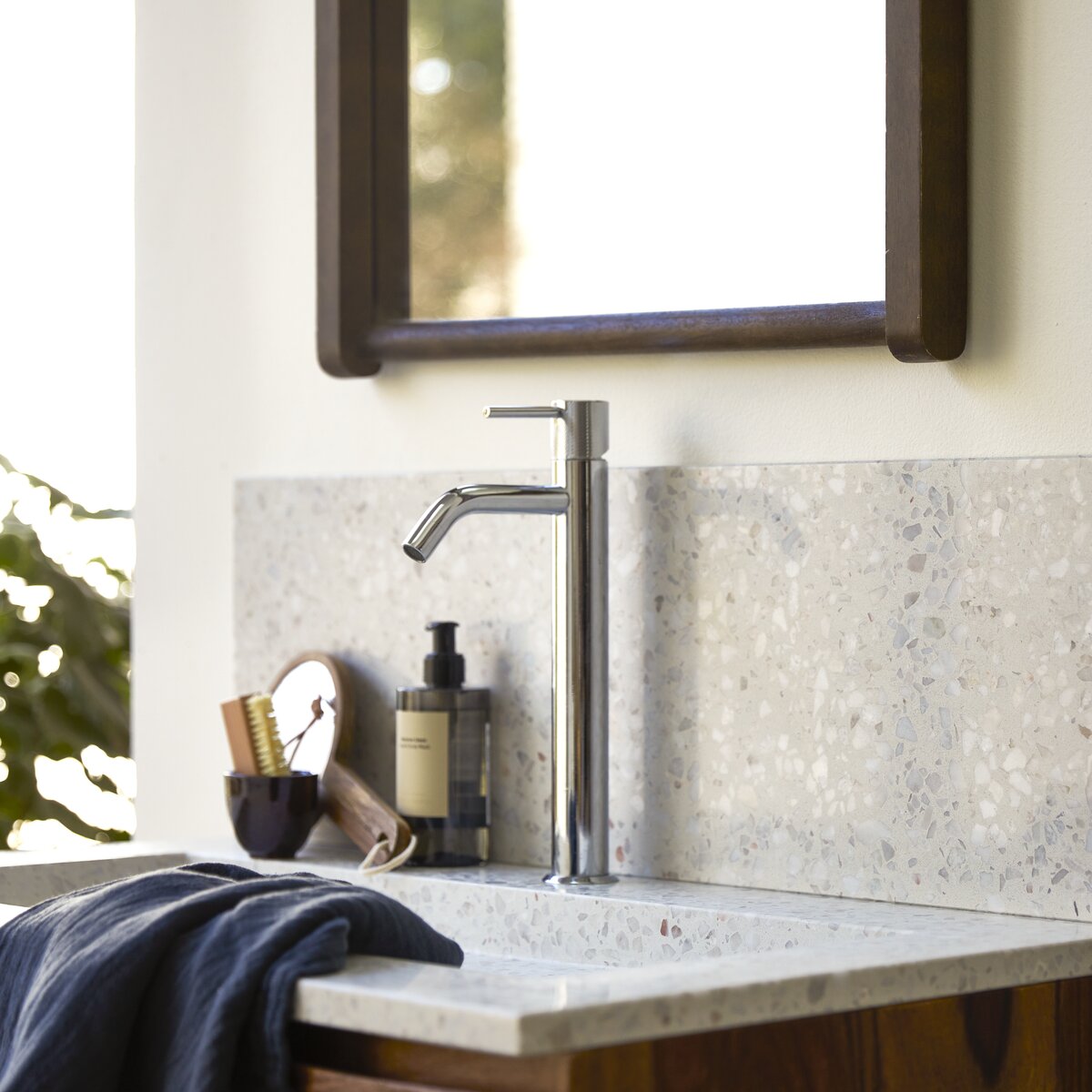 Splashback in moon premium terrazzo 120 cm - Bathroom / Washbasins ...