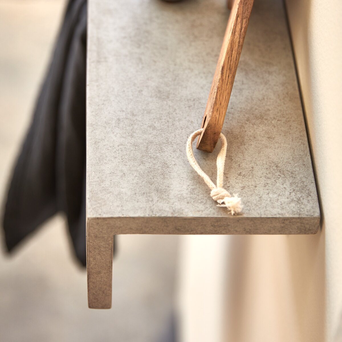 Porte serviette en béton grey - Accessoires salle de bain - Tikamoon